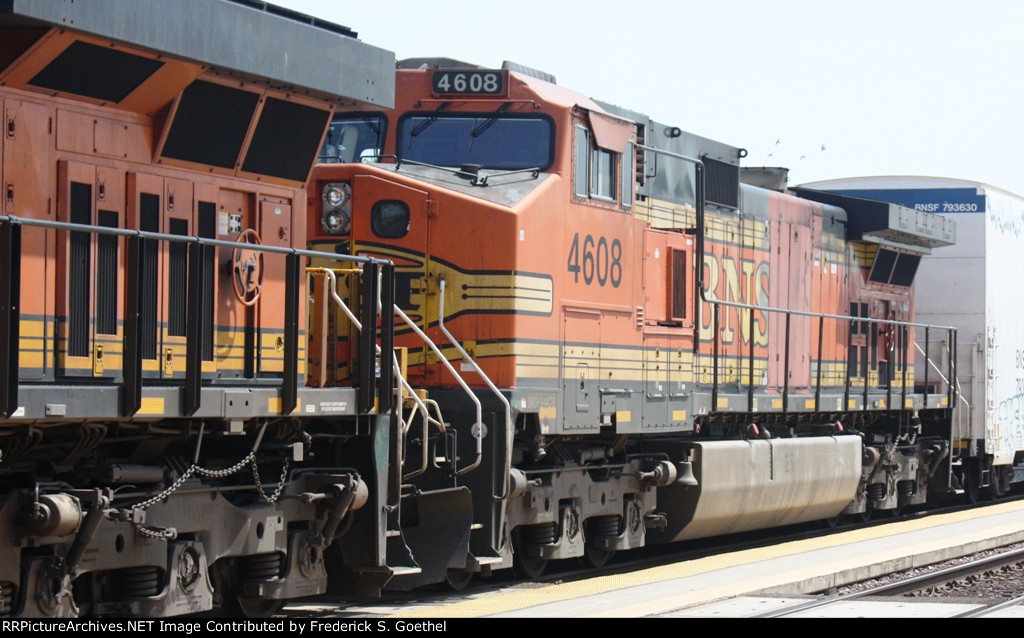 BNSF 4608